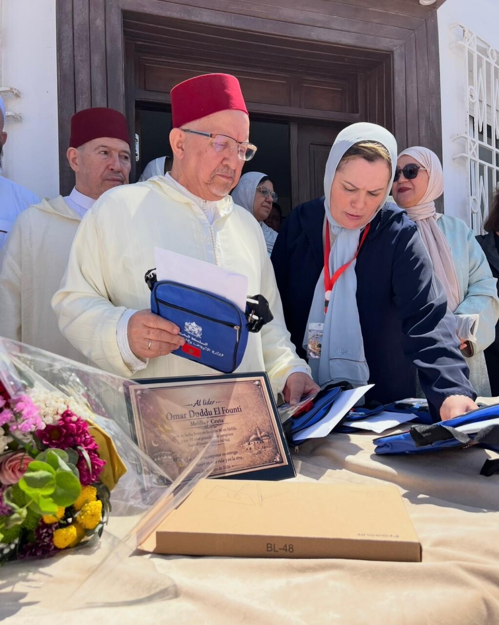 Emotiva despedida al centenar de peregrinos de Melilla que inician su ...