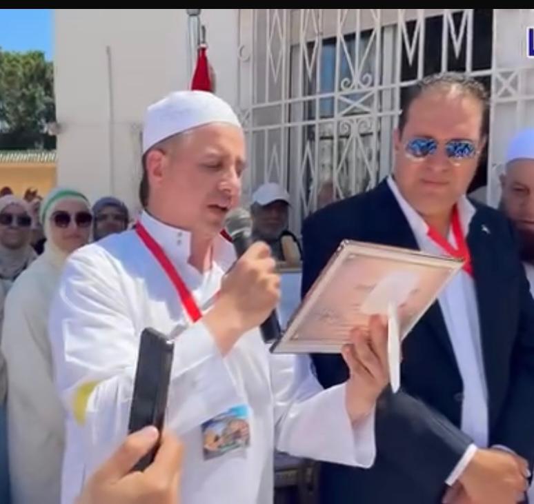 Emotiva despedida al centenar de peregrinos de Melilla que inician su ...